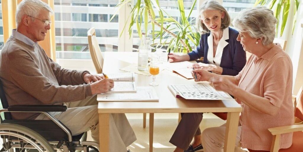Great Ways to Continue Learning in Independent Living Communities